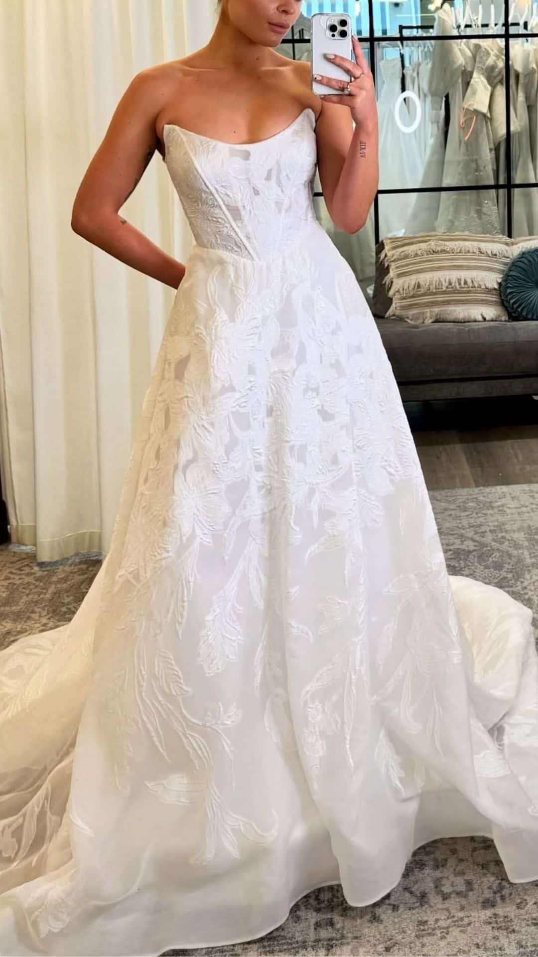 58 Stunning Basque Waist Wedding Dress Ideas: Corset Bodice Designs for ...