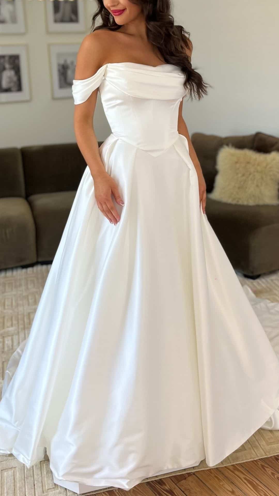58 Stunning Basque Waist Wedding Dress Ideas: Corset Bodice Designs for ...