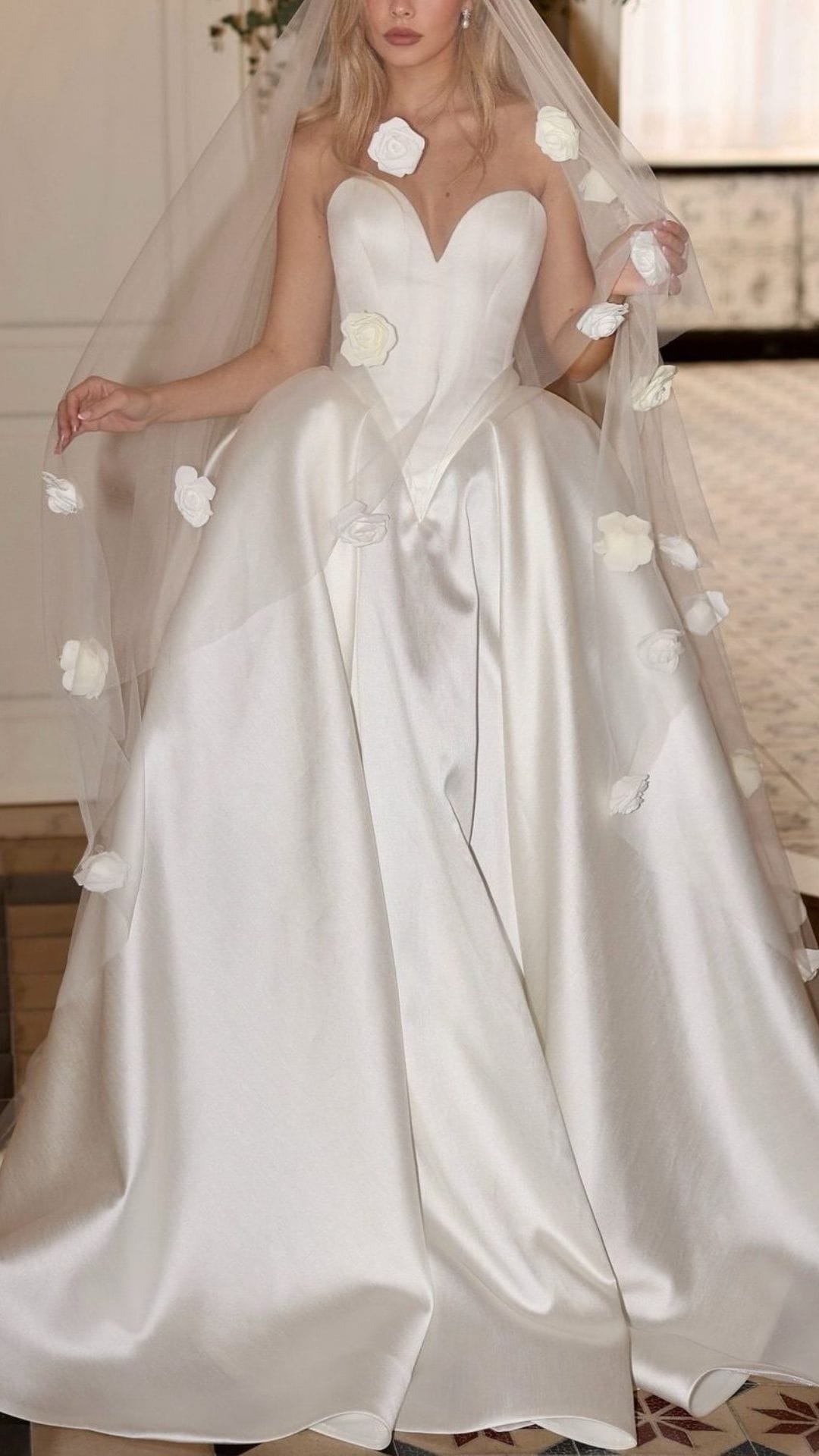 58 Stunning Basque Waist Wedding Dress Ideas: Corset Bodice Designs for ...